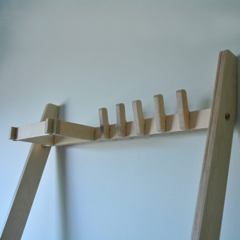 Mùpǔ Up Wooden Clothes Rack – Modern Ladder Clothing Organizer for ...