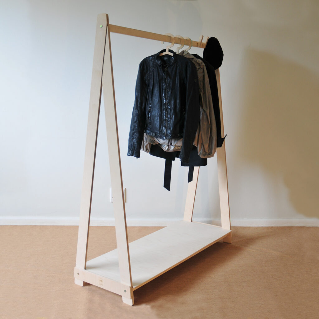 Mùpǔ Flat Pack Clothing Rack - Eco-friendly Crafted Furniture Online Store